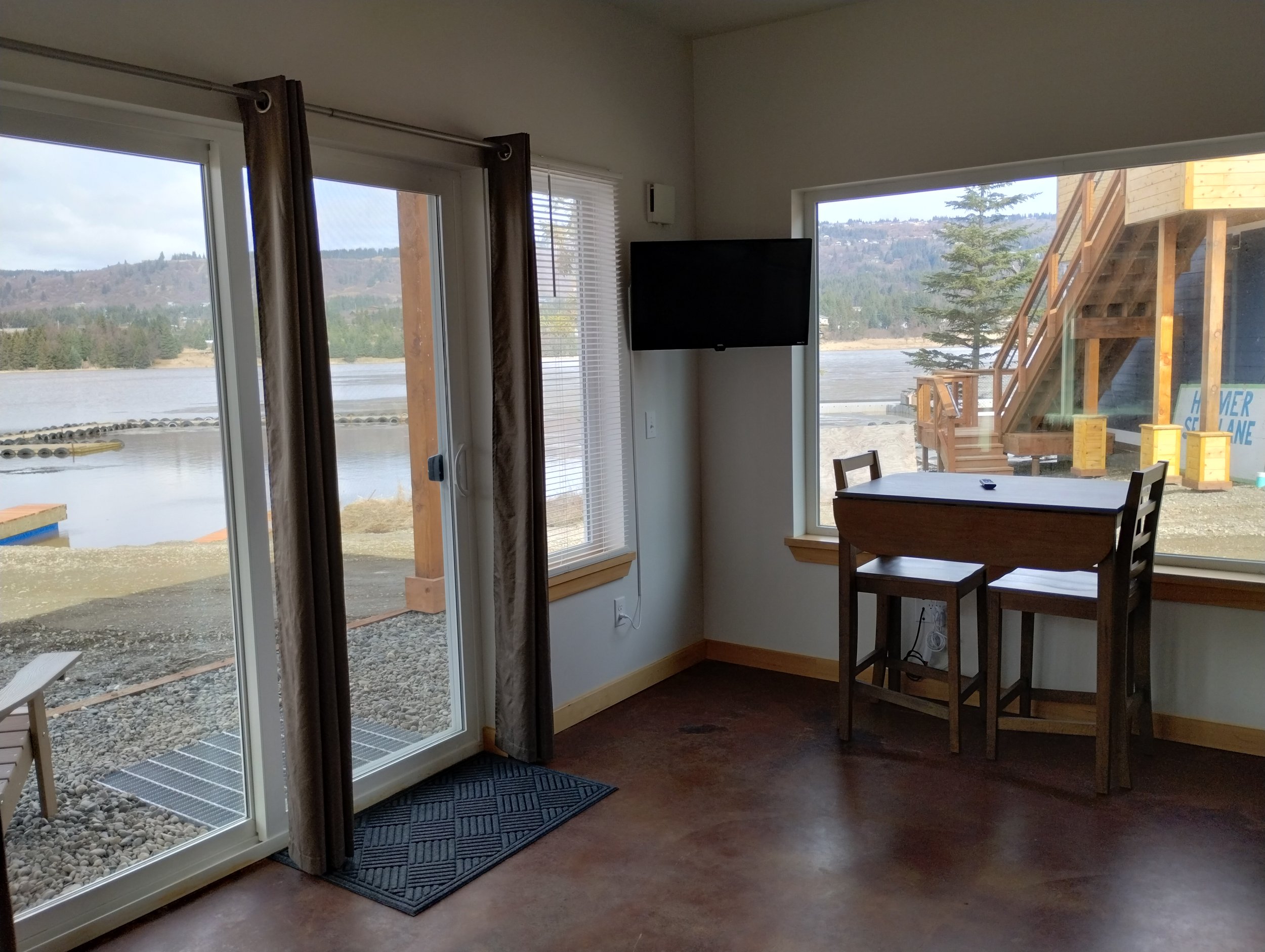 Summer Rentals — Lodging, Dining, and Events on Beluga Lake Homer, Alaska