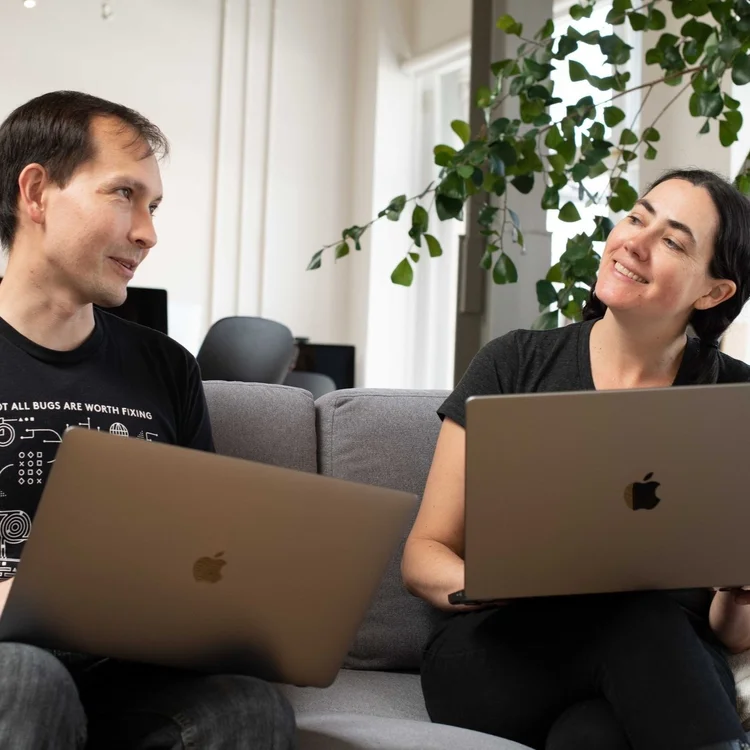 About Us — Lumos Labs