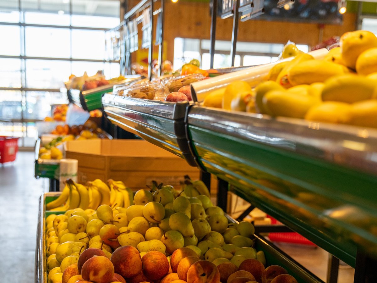 Fresh Food & Grocery Crossroads Market Calgary — Crossroads Market