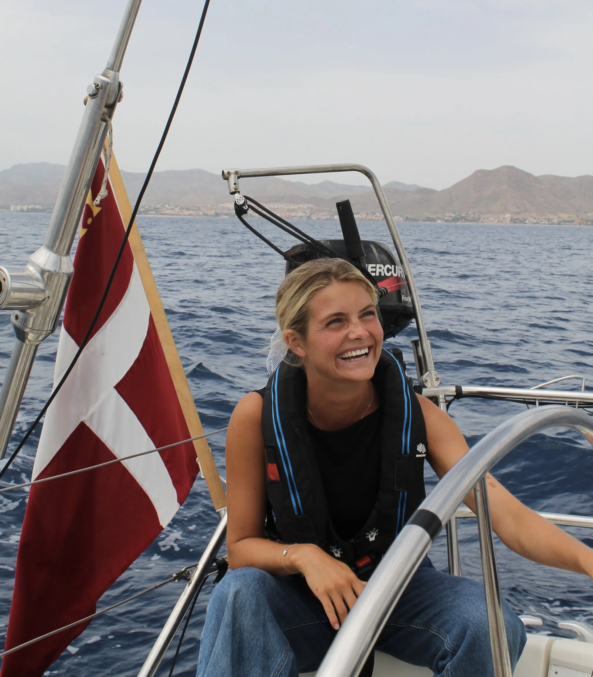 Services 1 — Sailing Yolene