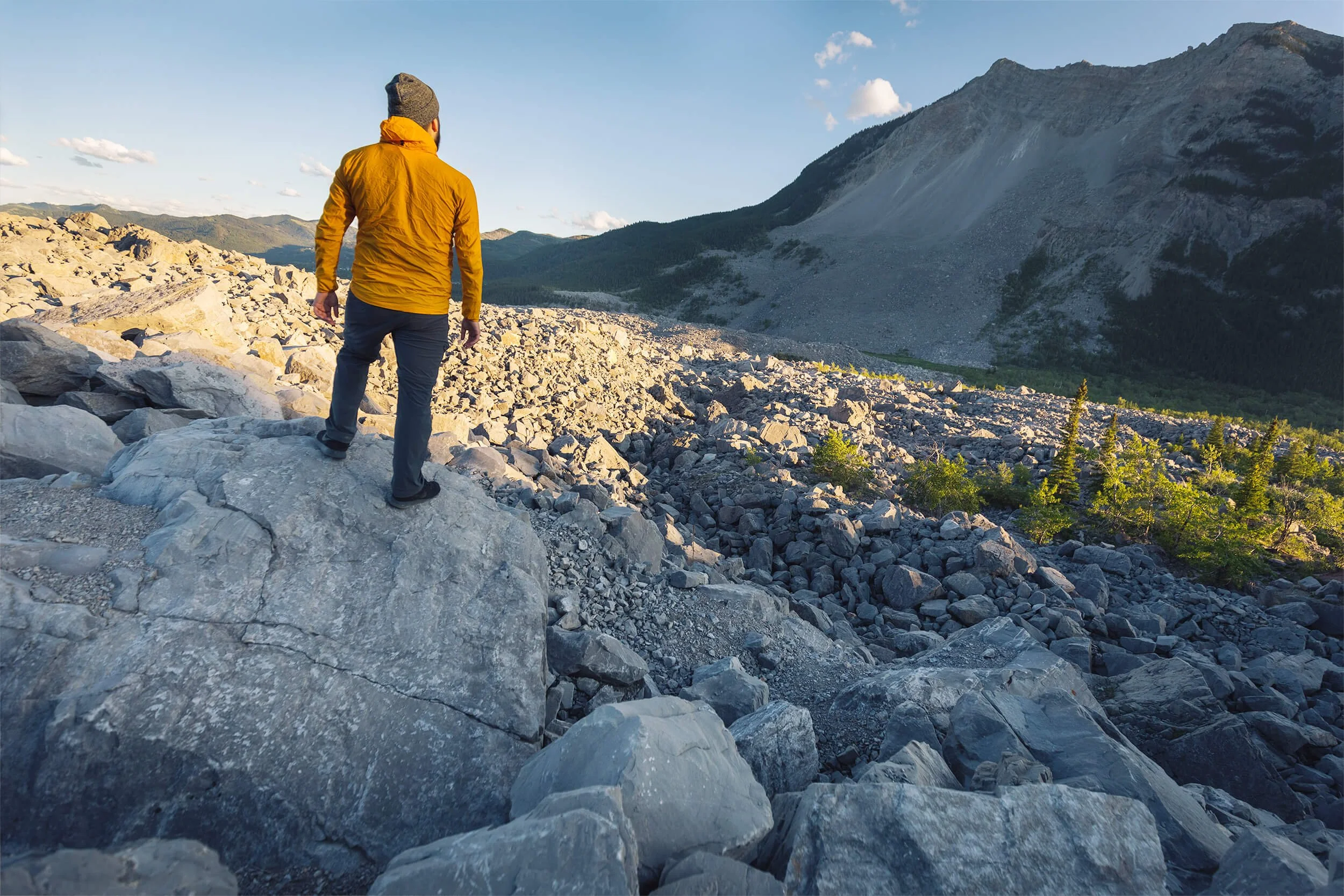 How to Hike the FRANK SLIDE TRAIL in the CROWSNEST PASS — Seeing the ...