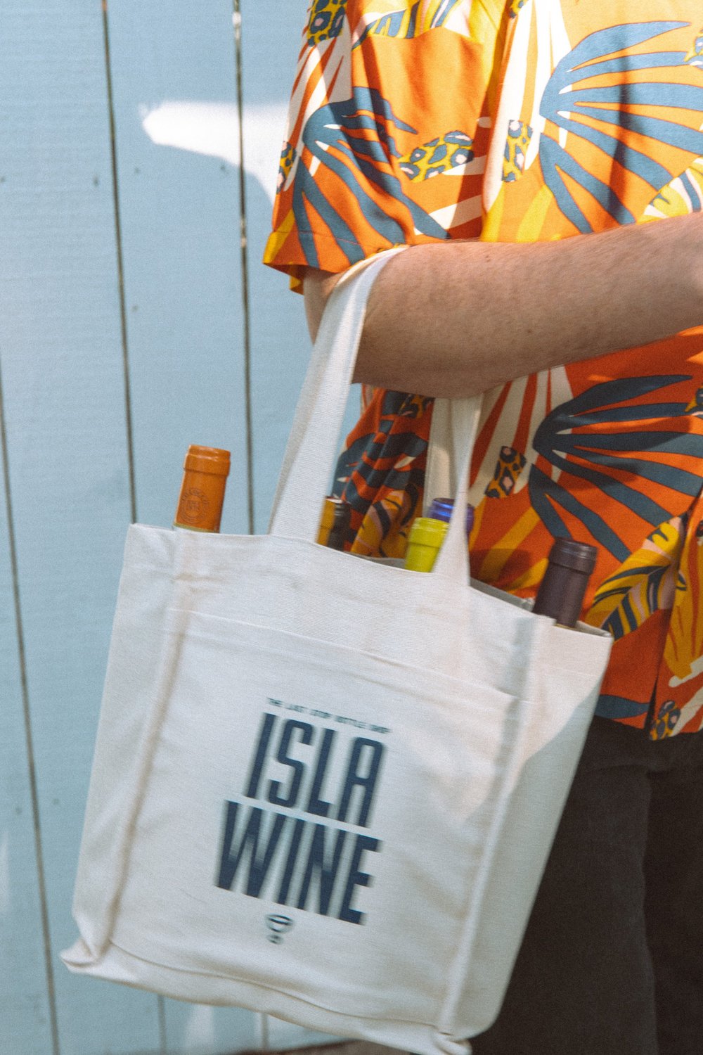 Isla Wine — Lauren Ledbetter