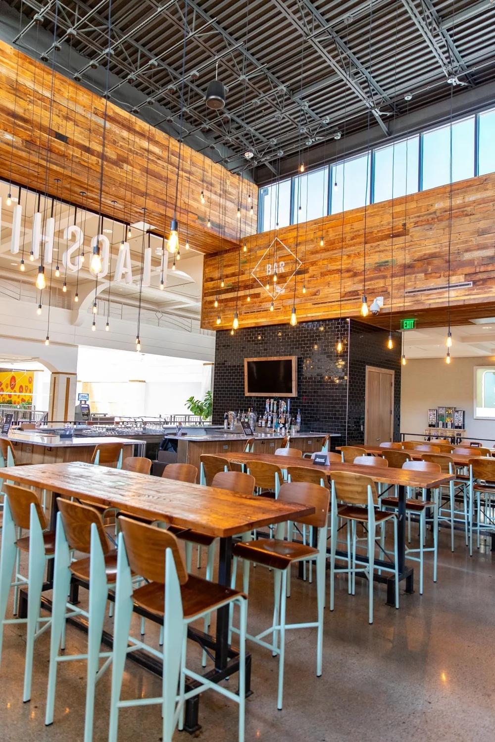 Flagship Commons — Flagship Restaurant Group - Portfolio
