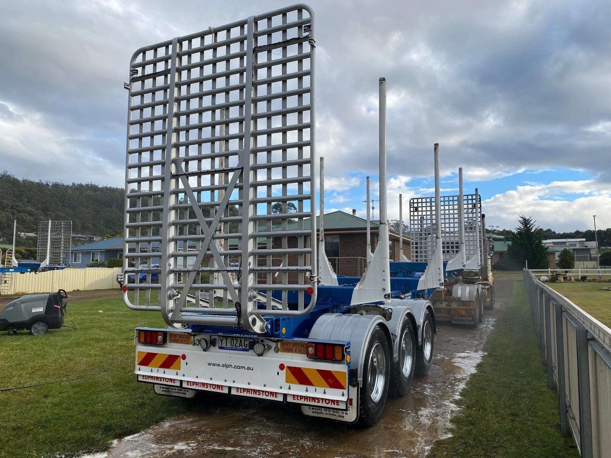 Trucks & Trailers — RTW