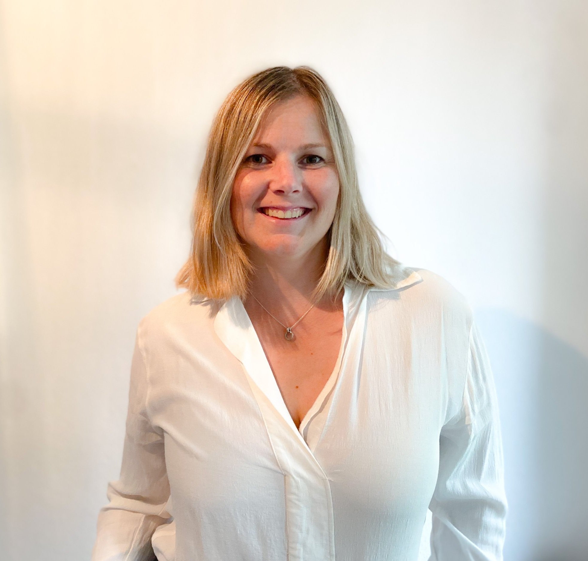 About — Julie Halbert