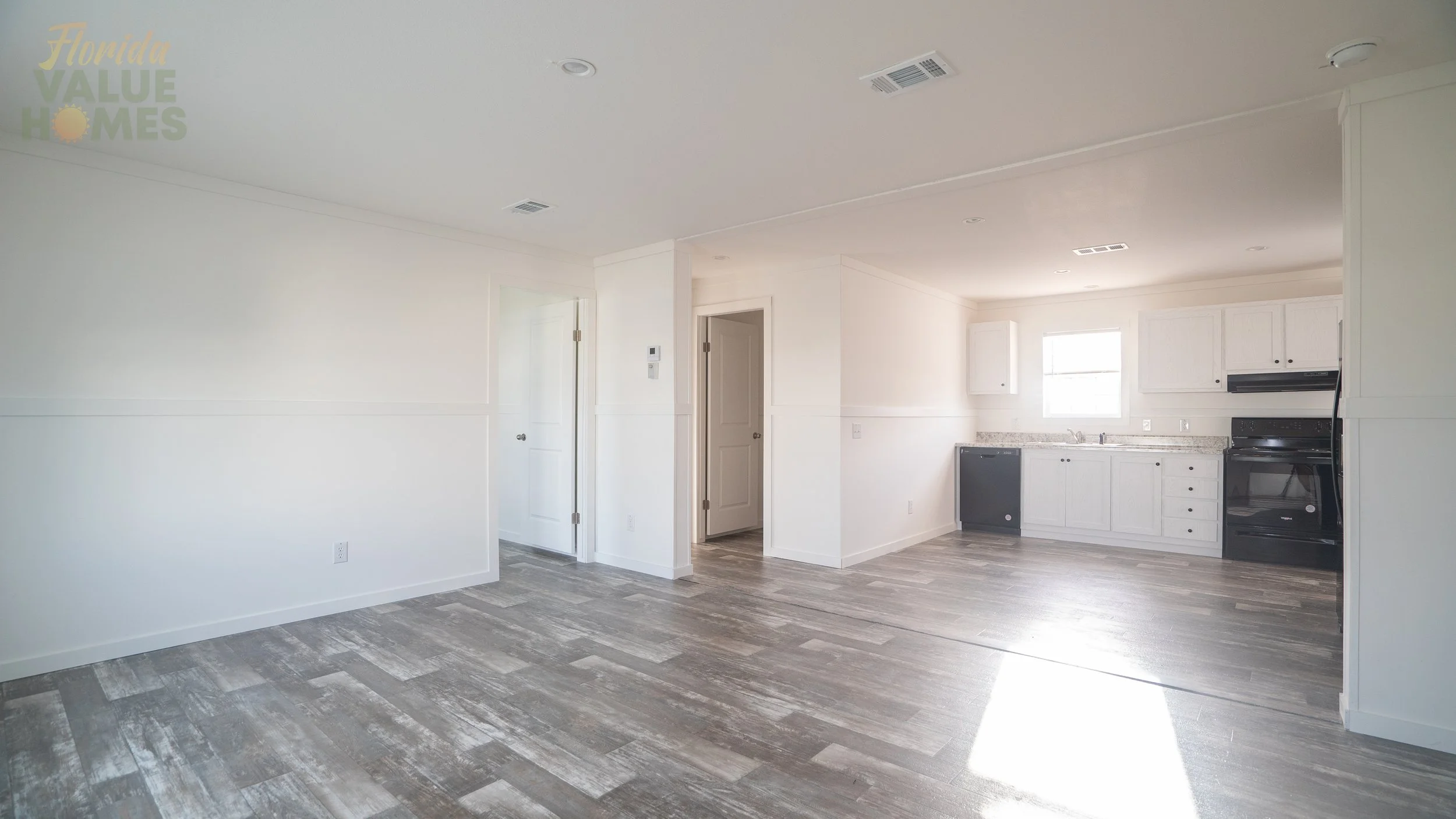 Lake Manor 28x40 3 Bed 2 Bath (1,067 Sq Ft) — Florida Value Homes
