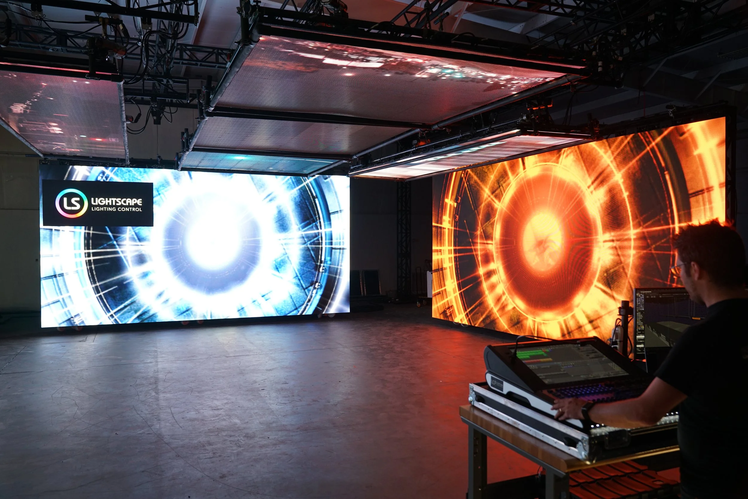 Lightscape Lighting & Equipment -- Lighting Equipment & Crew Services