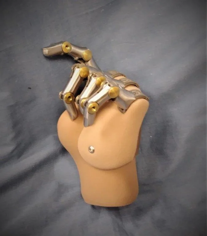 Gallery 2 — New Wave Prosthetics Inc.