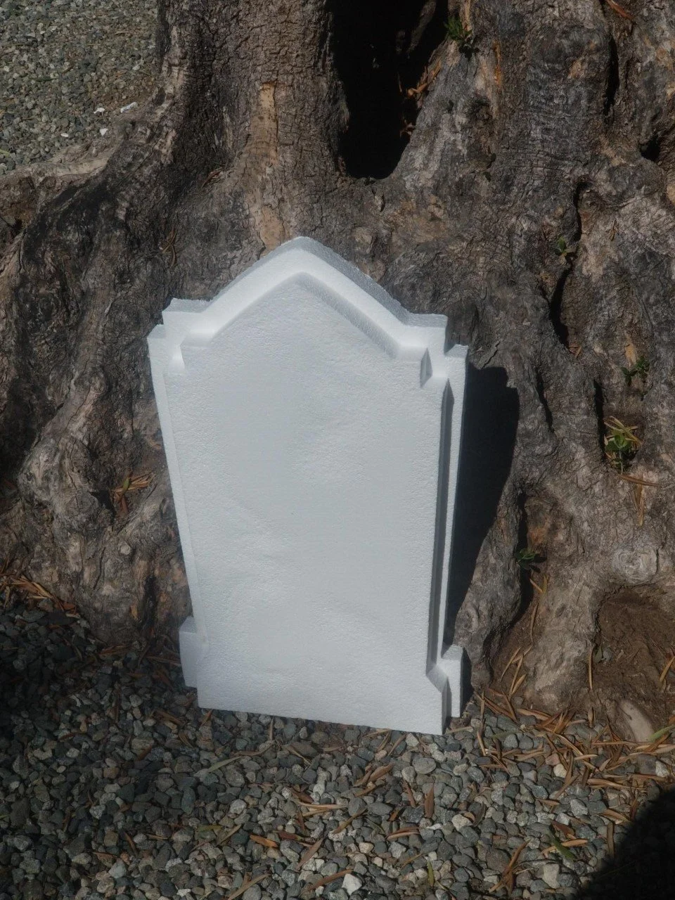 Custom Gravestones, Tombstones and Halloween decorations, props
