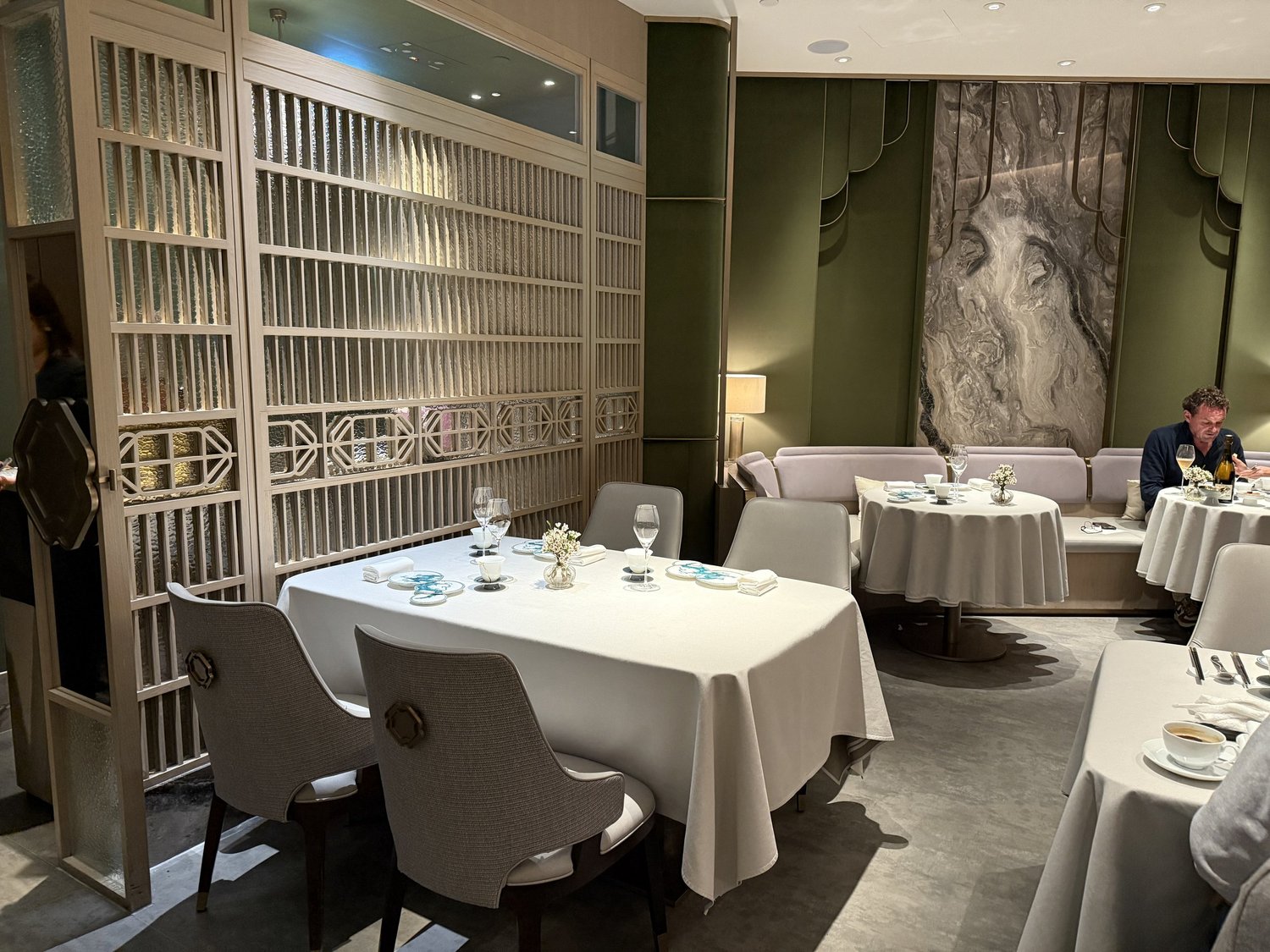 Review: Wing - Hong Kong