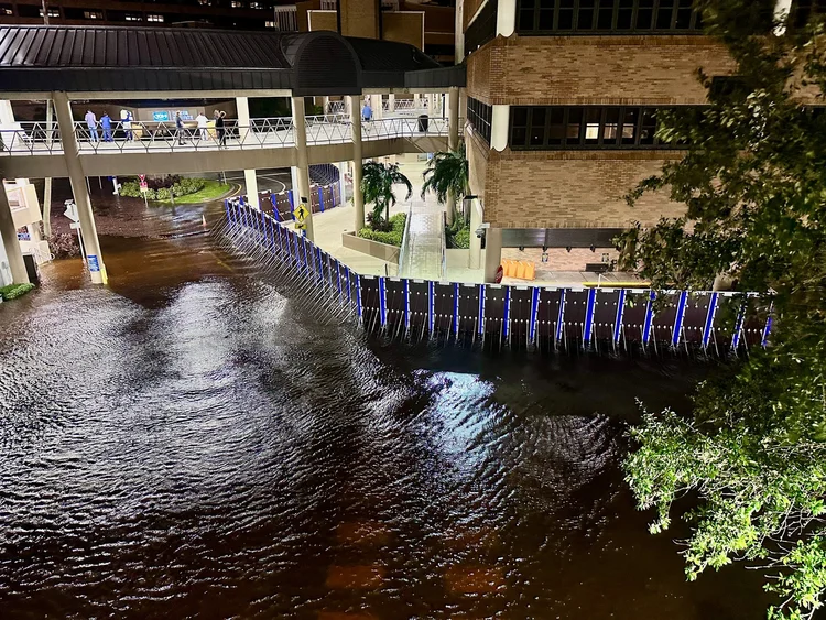 AquaFence protecting Tampa General Hospital — AquaFence Flood Protection