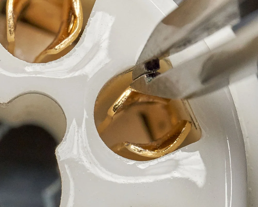 How to fix tube socket pins that have been bent from rocking tubes ...