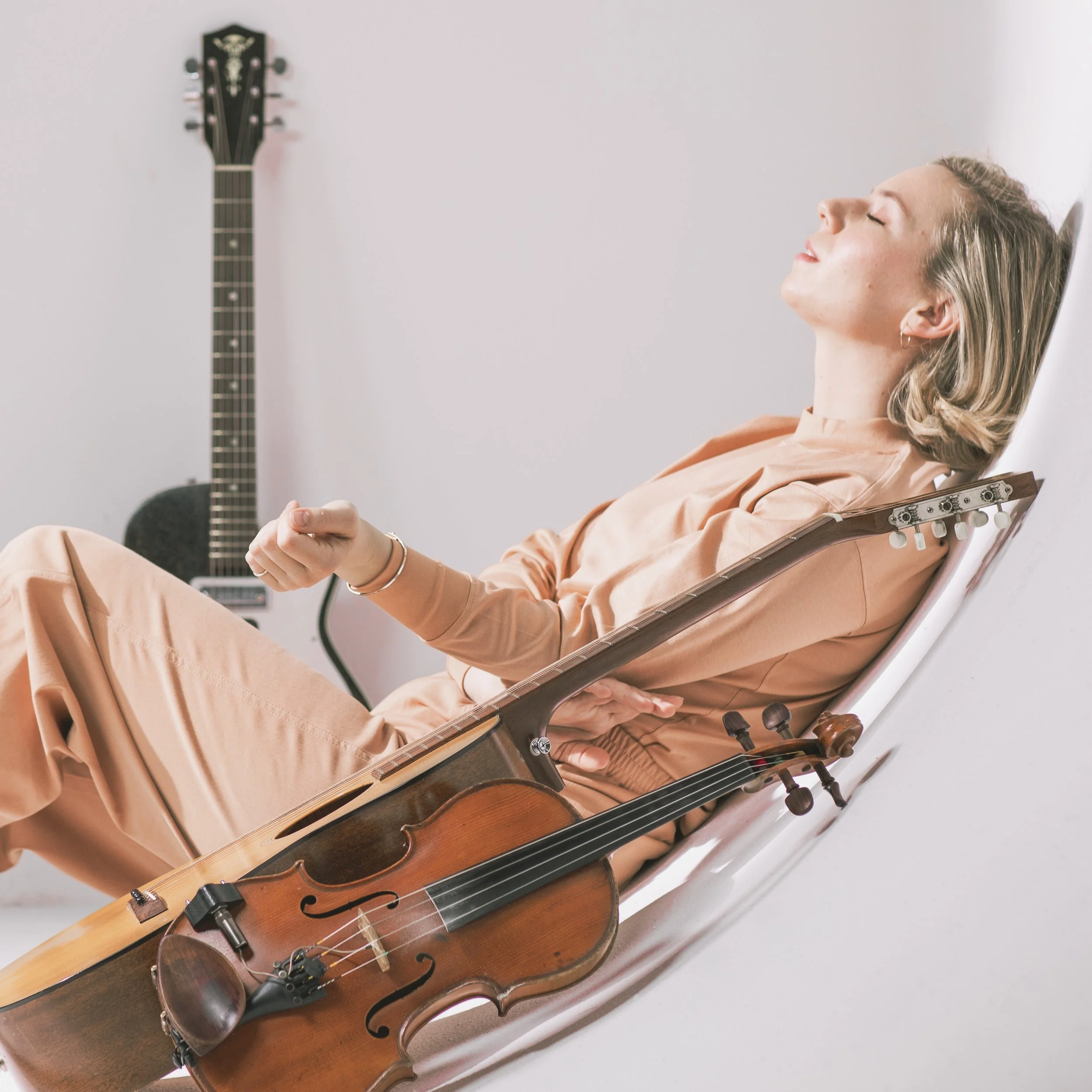 about — HANNAH READ