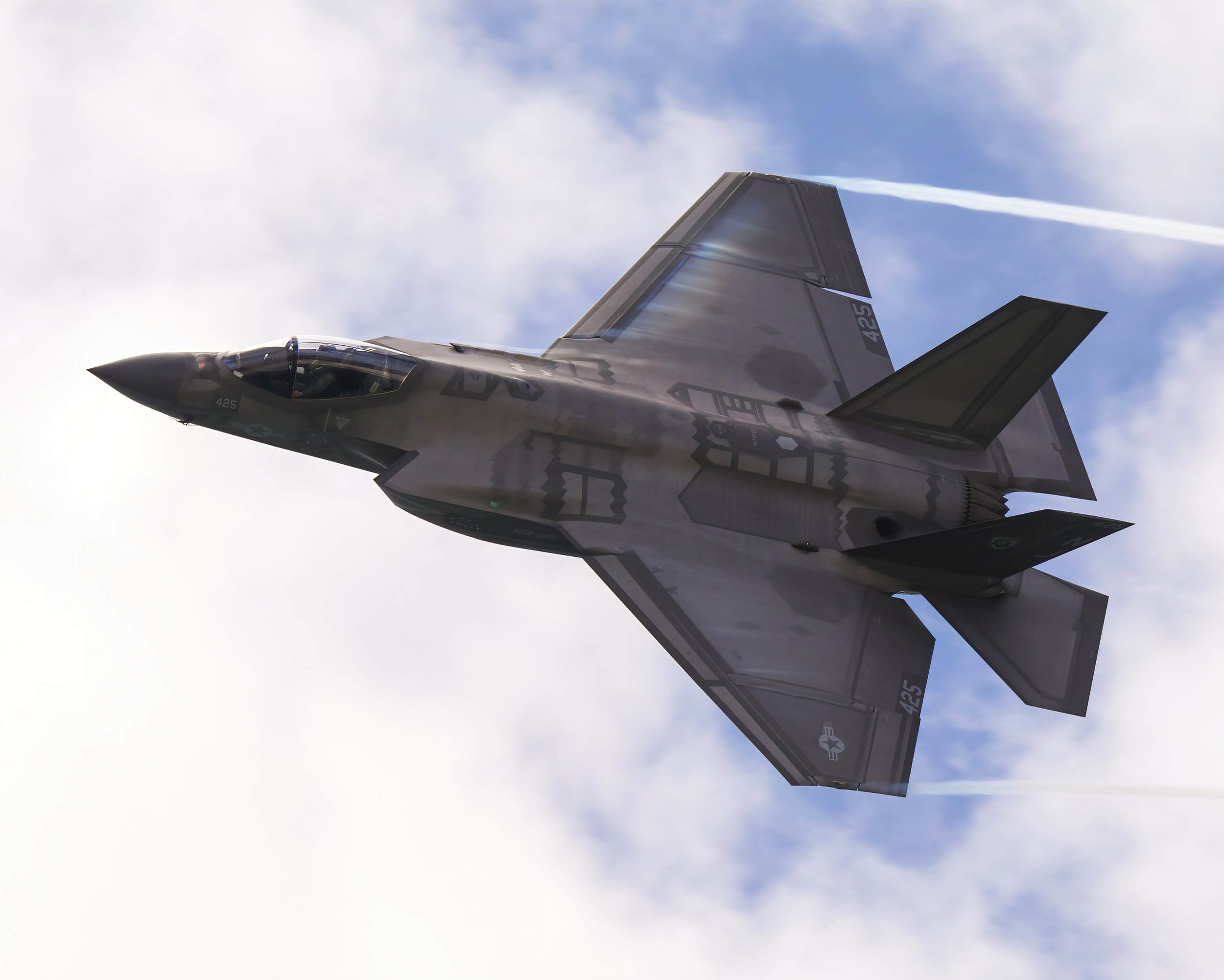 USN F-35C Lighting II Demo — Pacific Airshow Huntington Beach
