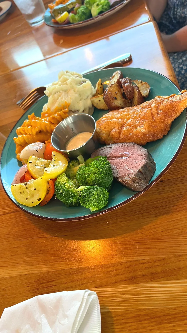 Christopher's Restaurant, Catering, & Event Center