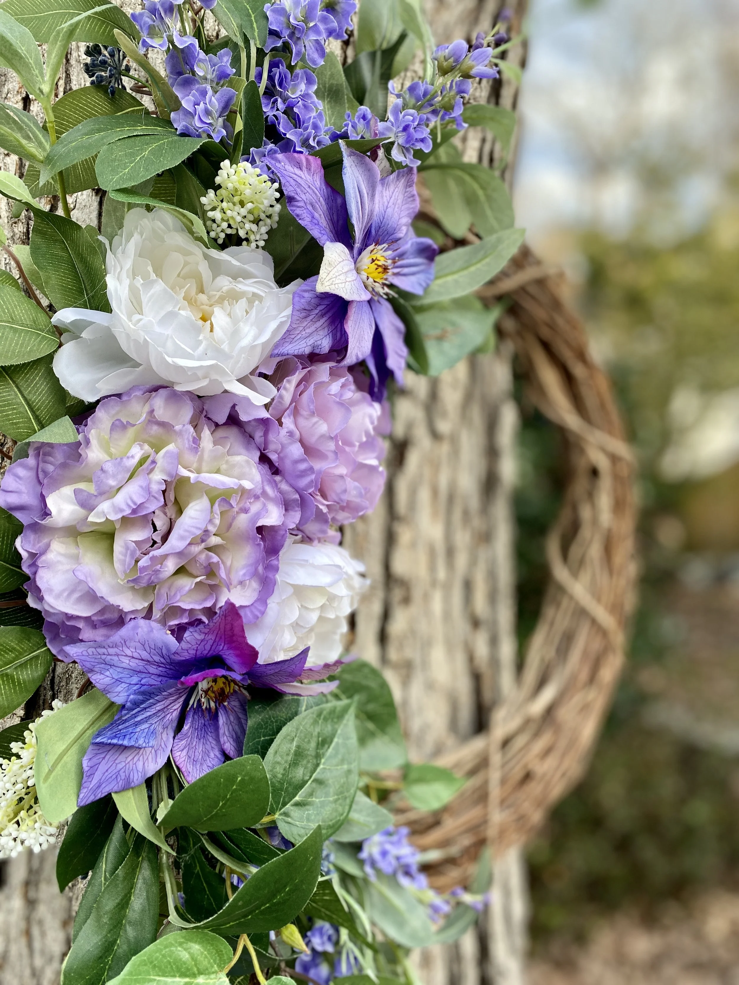 Handmade Wreaths & Decor