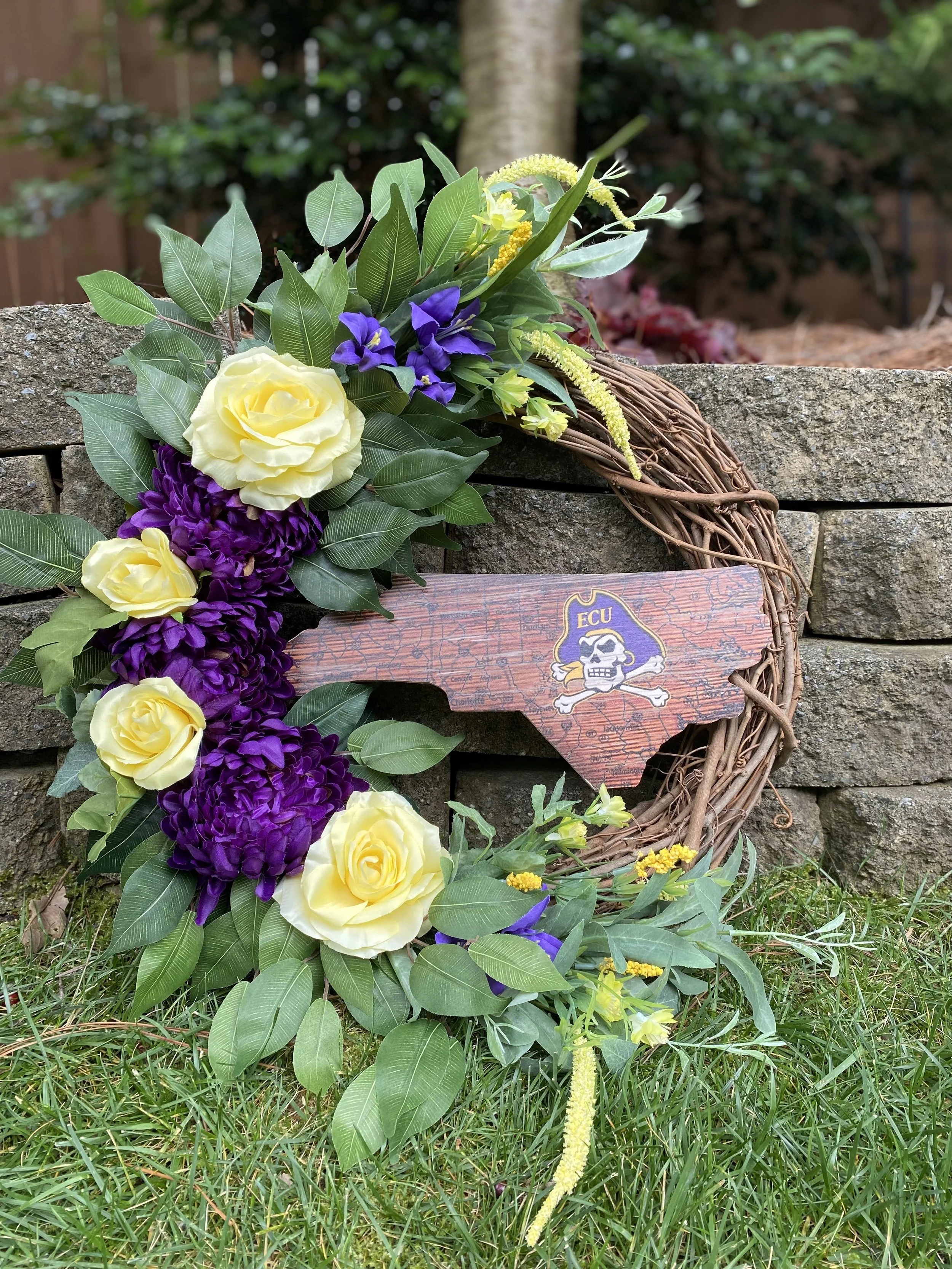Handmade Wreaths & Decor