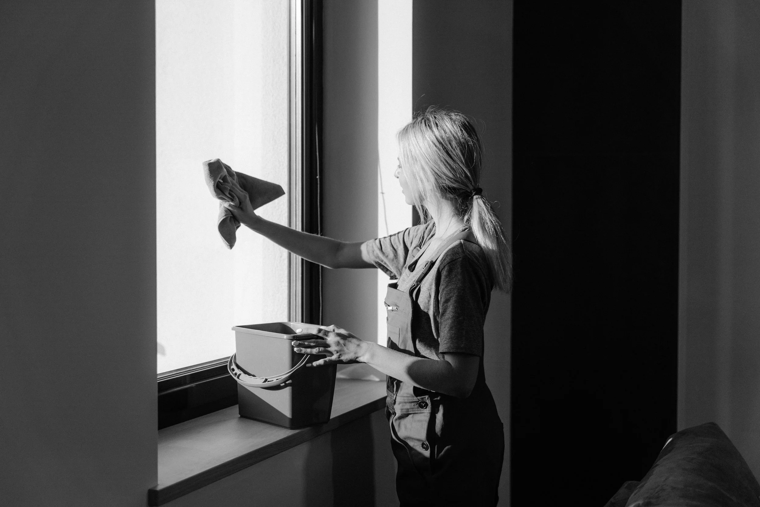 Winter House Cleaning Checklist — Lilly & Co.
