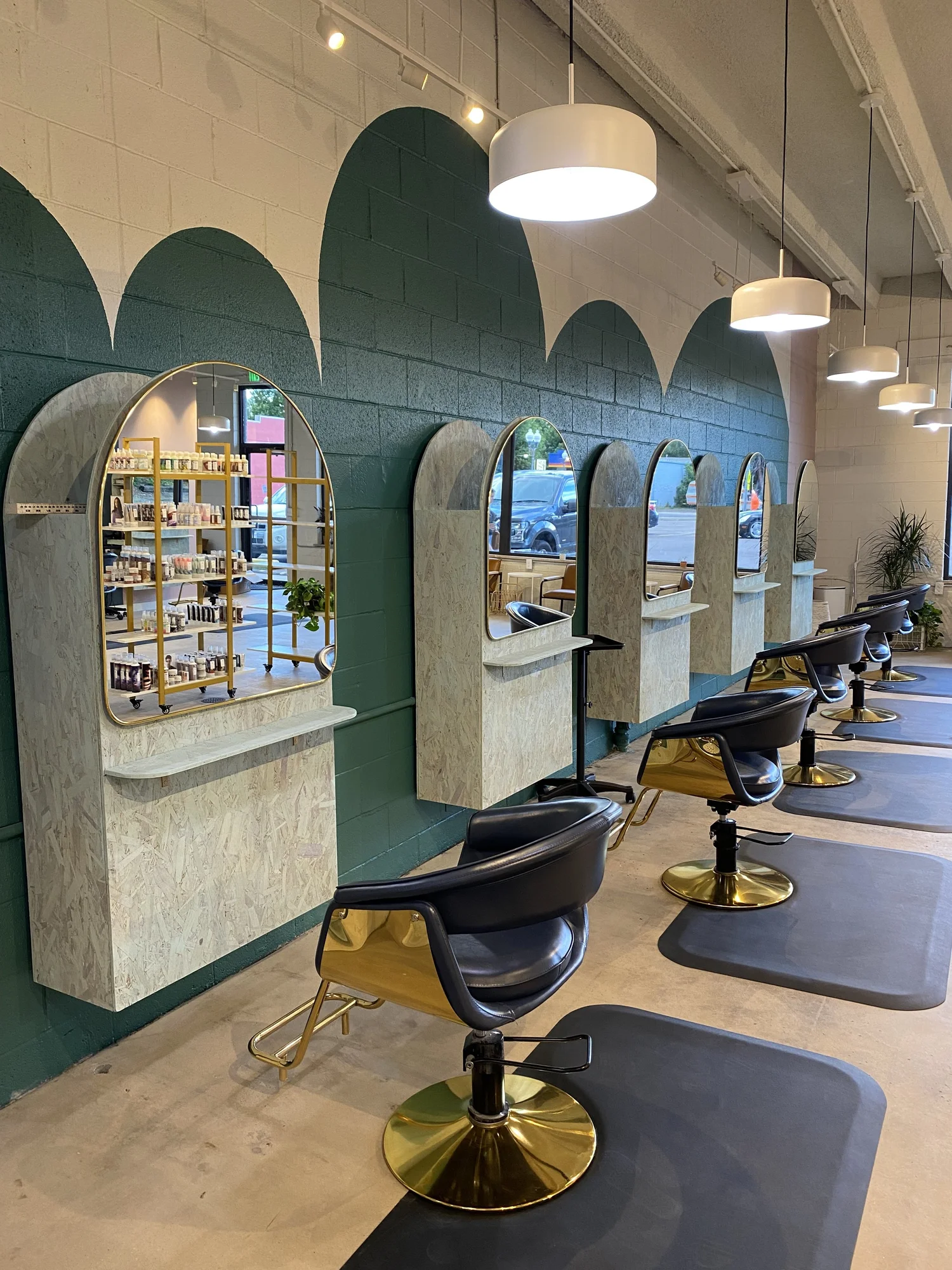 Hendrix Salon