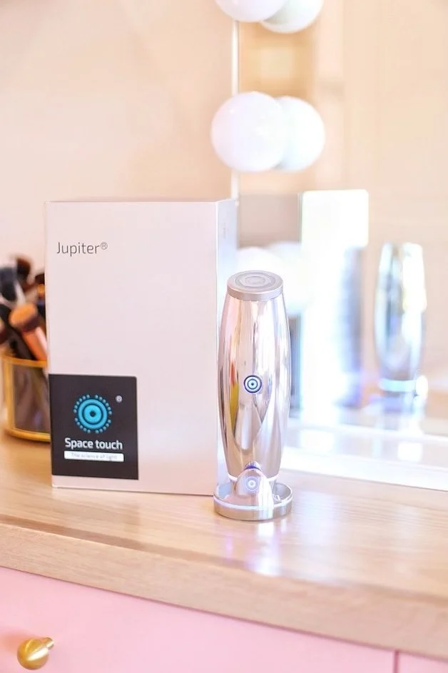 Jupiter by Spacetouch Review - LED Light Therapy Device — Jalynn Schroeder