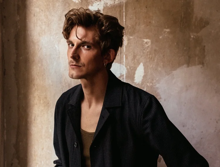 Joshua Seelenbinder — Gold Berlin