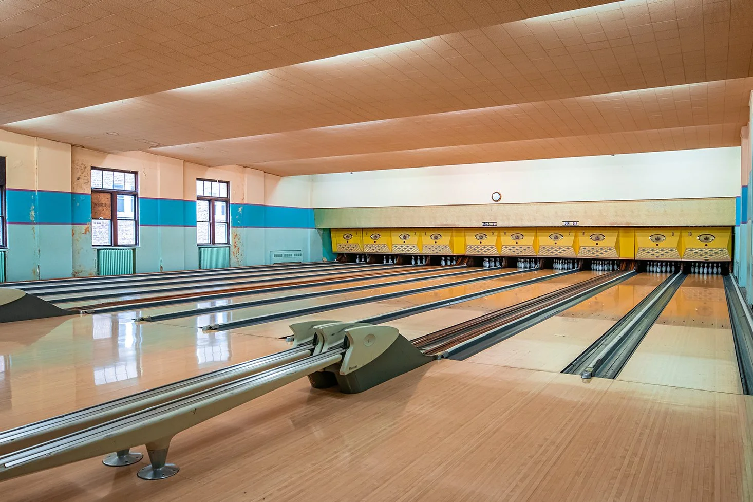 Bowling — Mahall's 20 Lanes