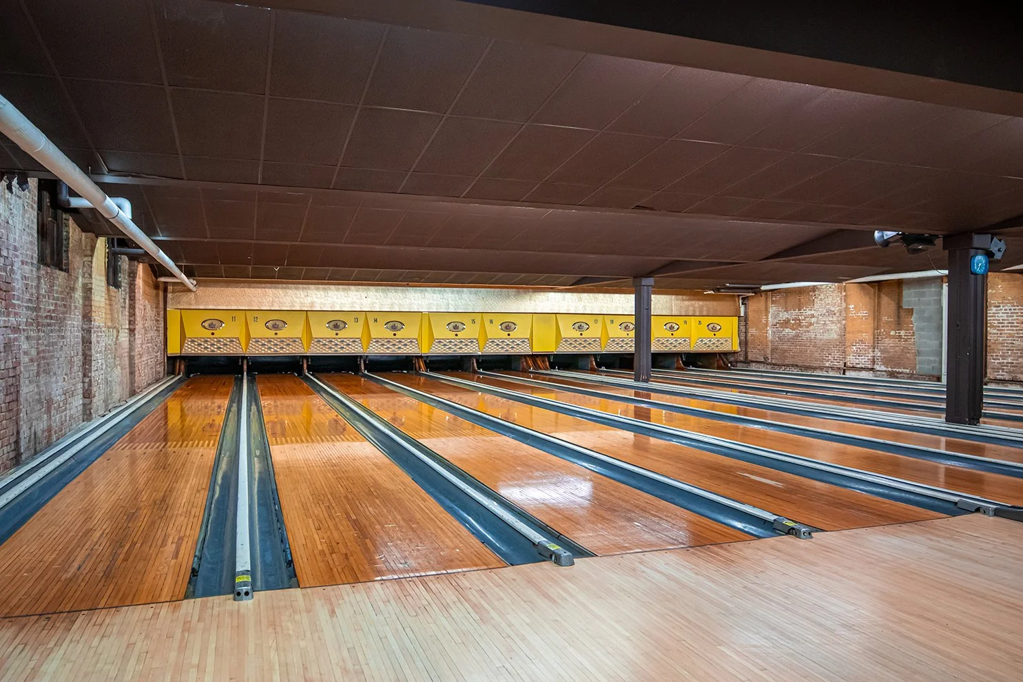 Bowling — Mahall's 20 Lanes