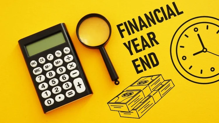 Financial Year-End: What Business Owners Need to Know — Rae & Associates