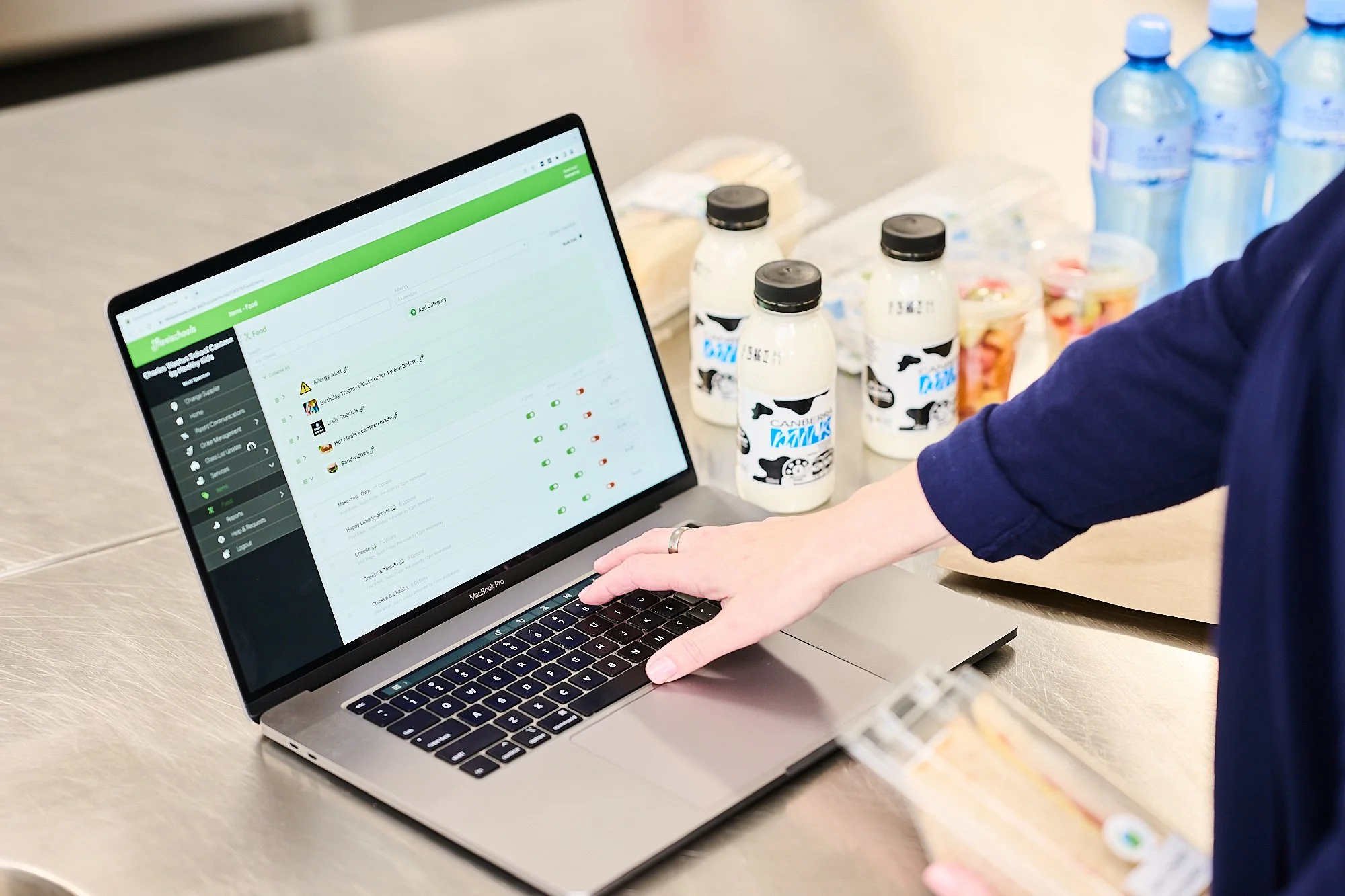 Online Canteen Ordering System – Services I Flexischools