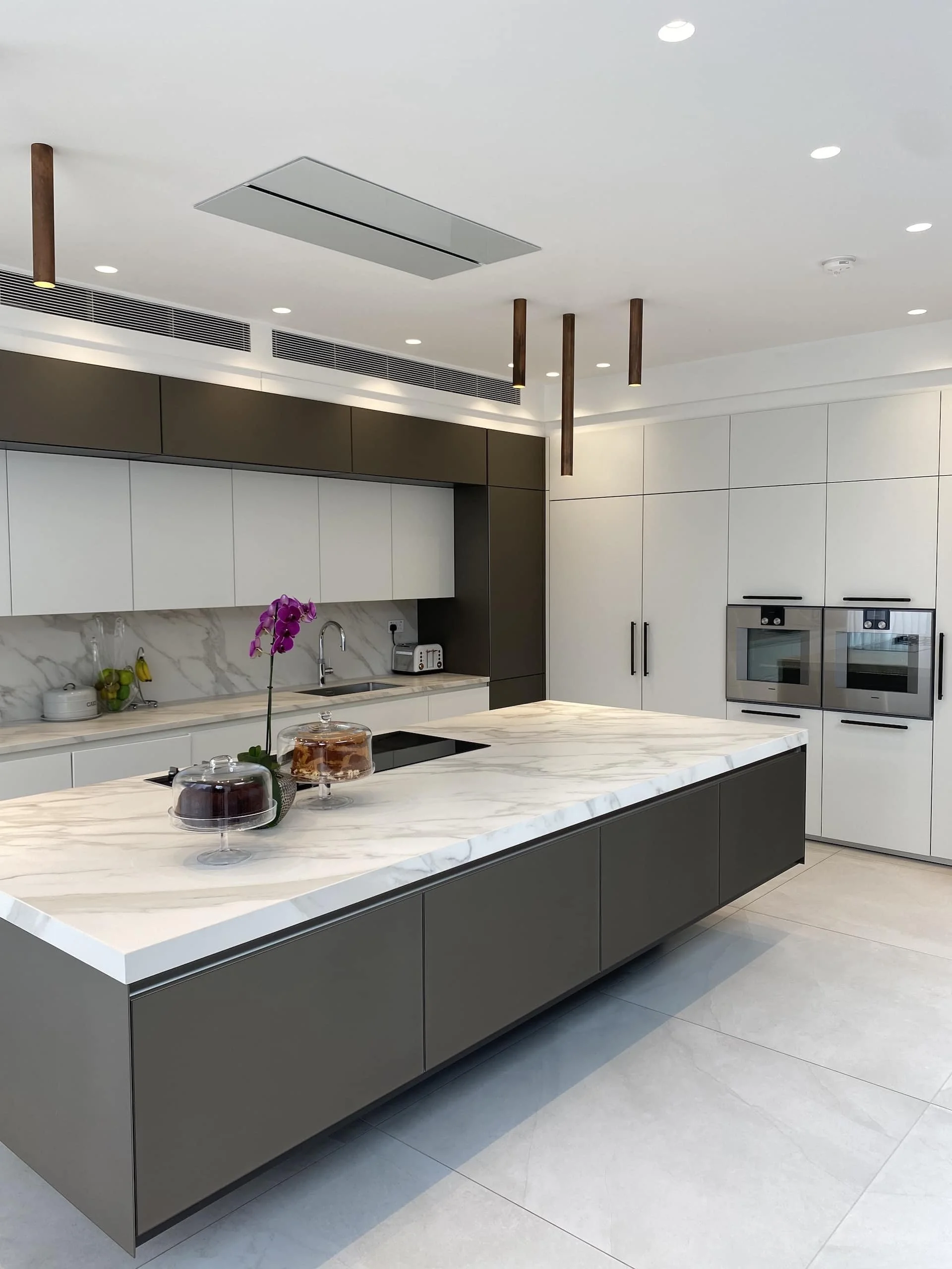 Modern Two-Tone Grey Kitchen in Hendon | Timberfusion