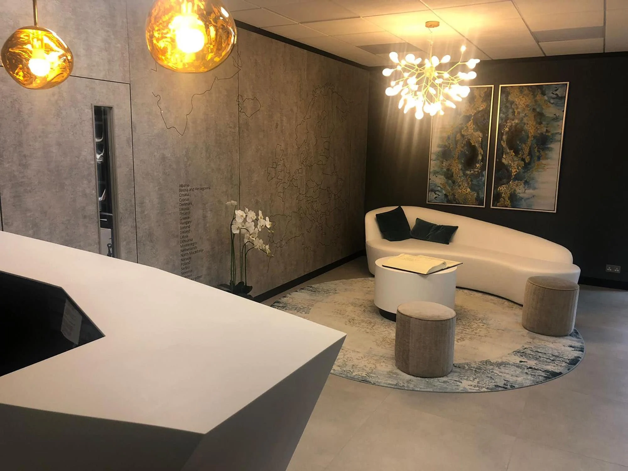 Modern Monochromatic Reception Area in St Albans | Timberfusion
