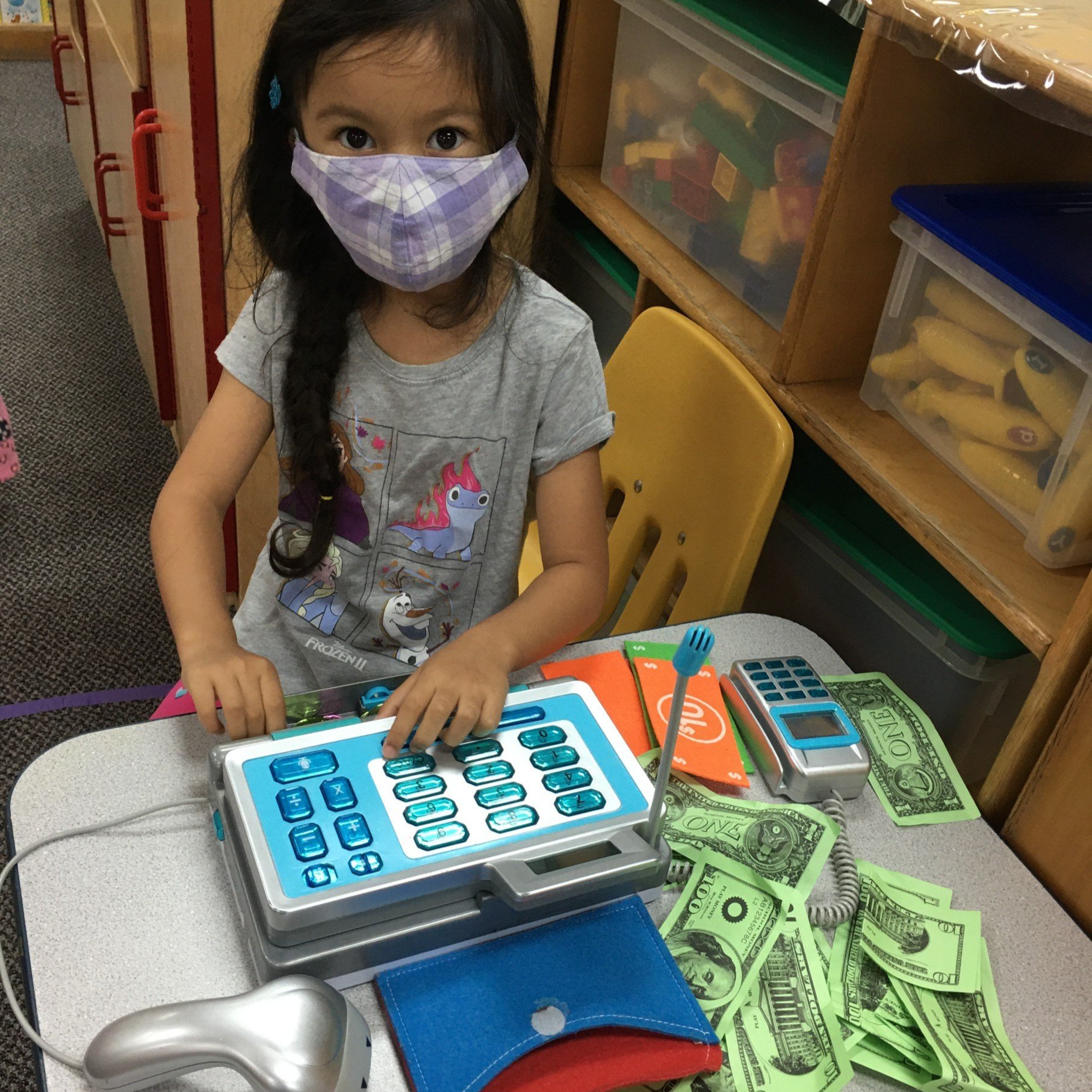 HANDS-ON LEARNING CENTER