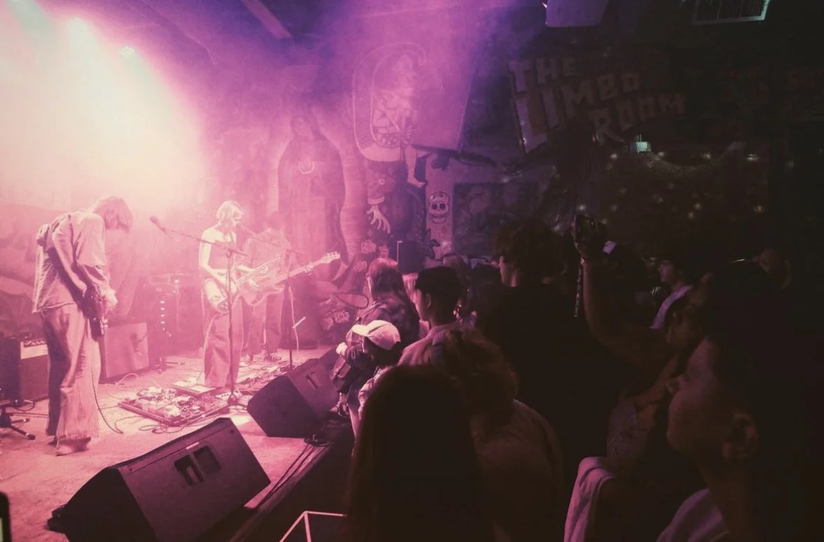 Live — Daydream Twins