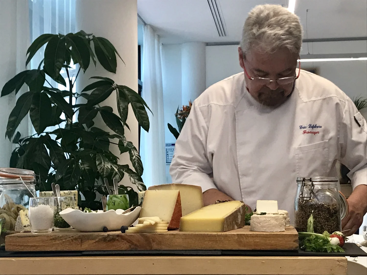 French Cheese Etiquette Questions Answered — It's a French Thing