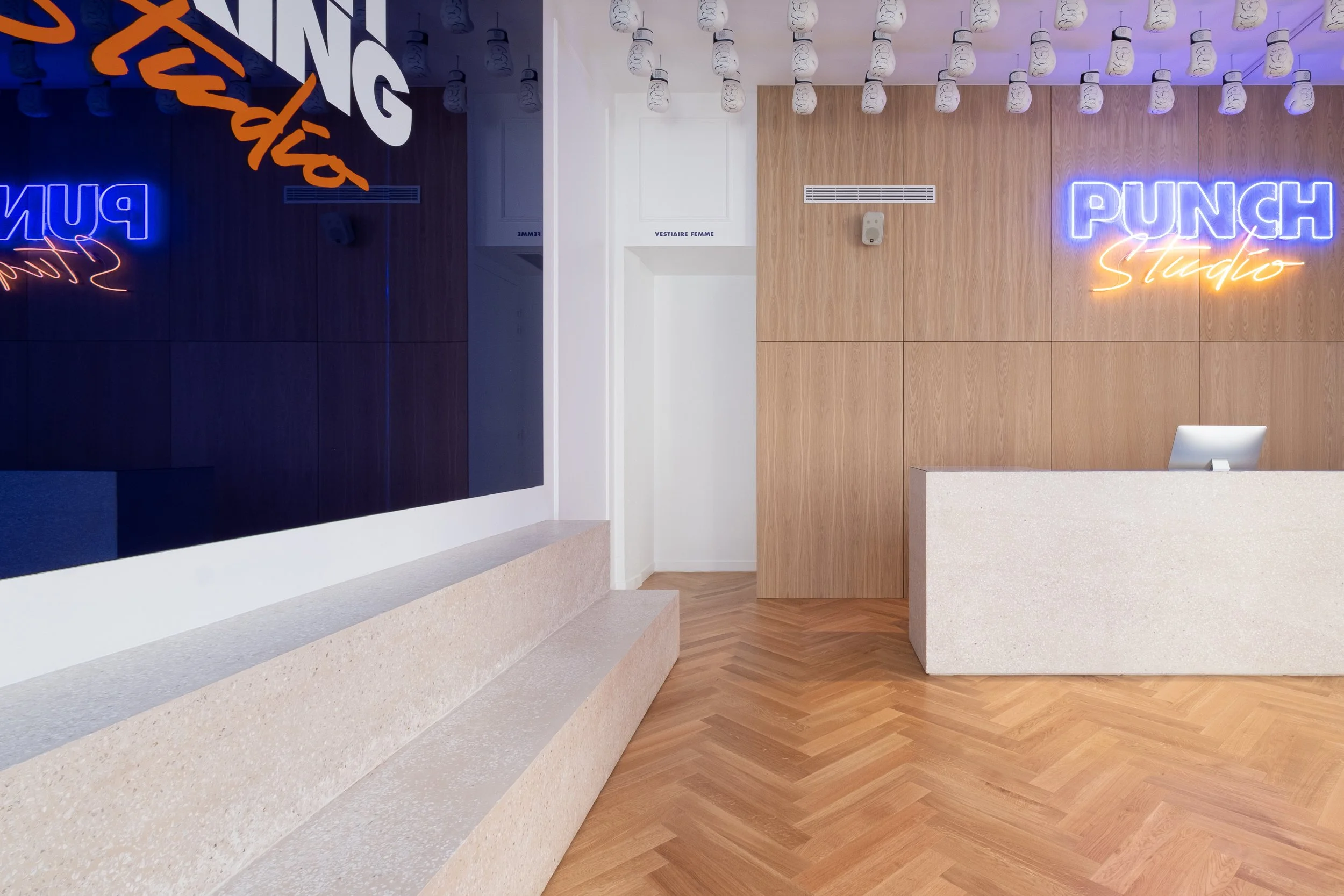 PUNCH NEUILLY — DAS STUDIO