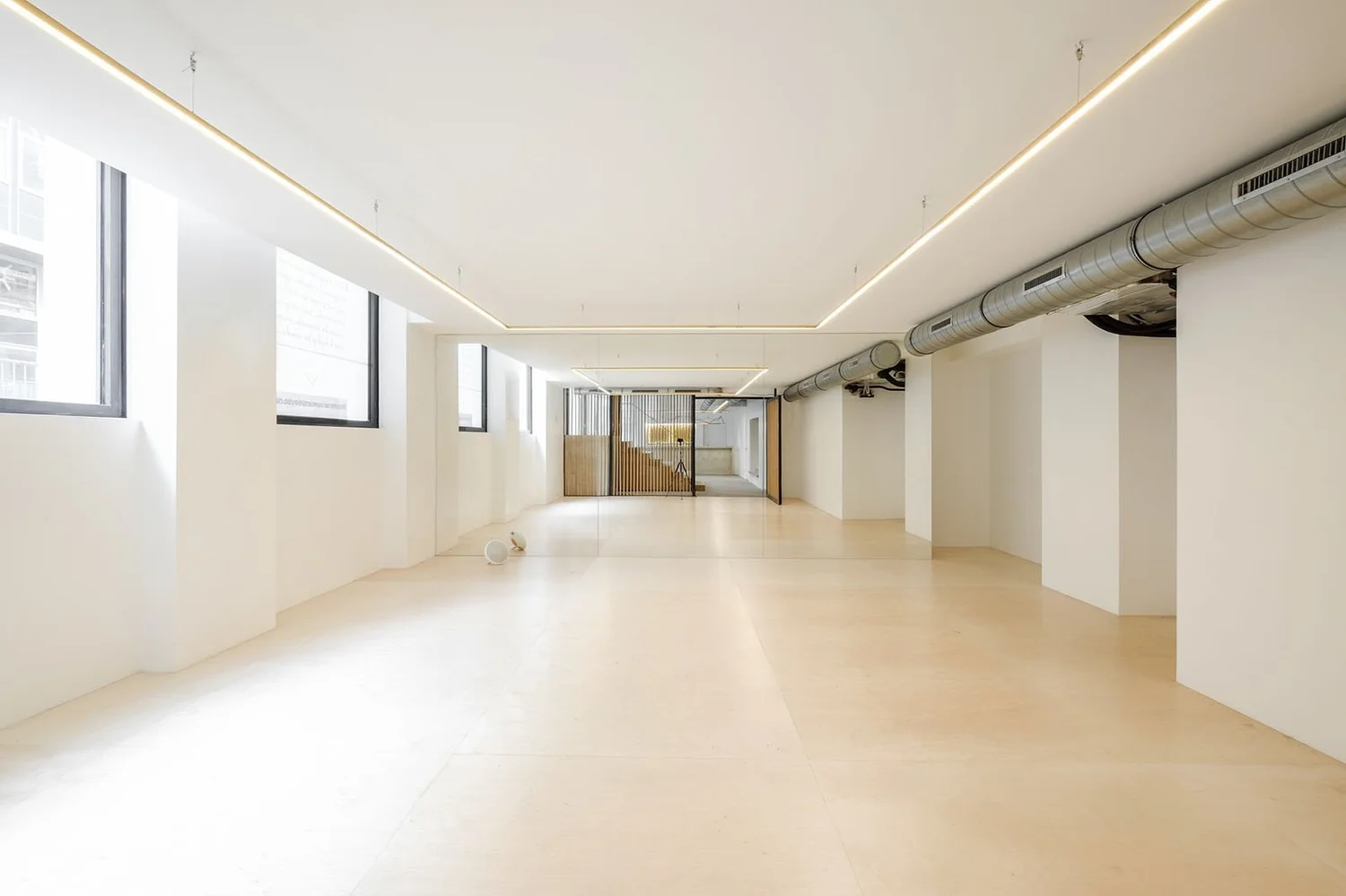LE STUDIO — DAS STUDIO
