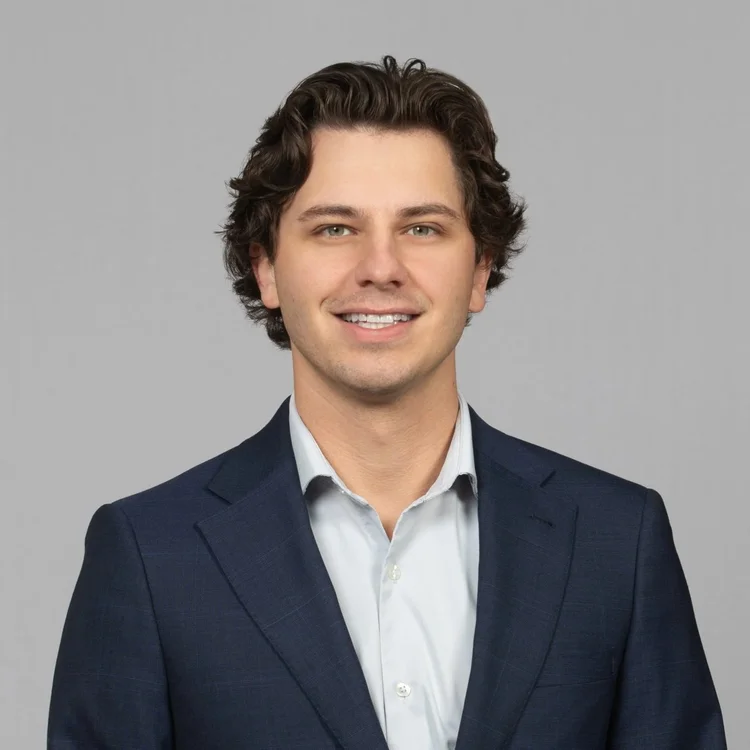 Meet the Team - JR Capital