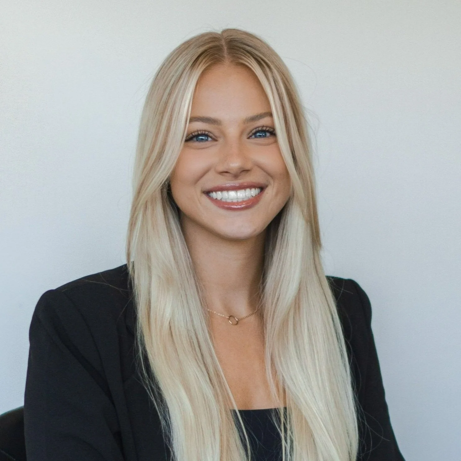 Meet the Team - JR Capital