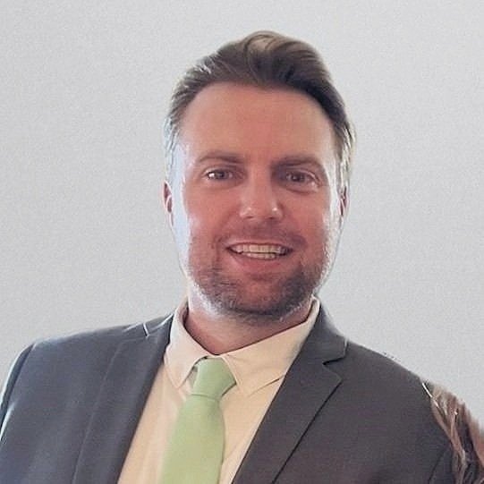 Meet the Team — JR Capital