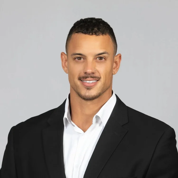 Meet the Team - JR Capital