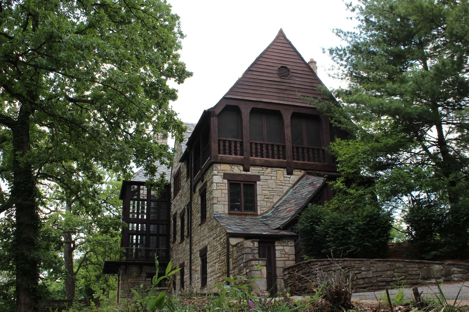 Step inside that beautiful stone structure in Bee Tree Park — St. Louis ...