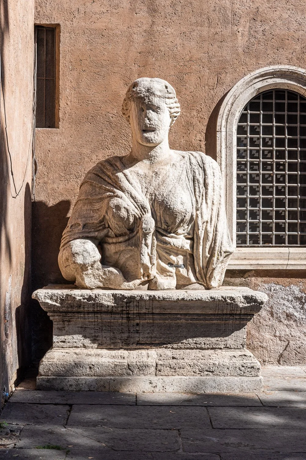 Challenging Authority In Ancient Rome With The Talking Statues