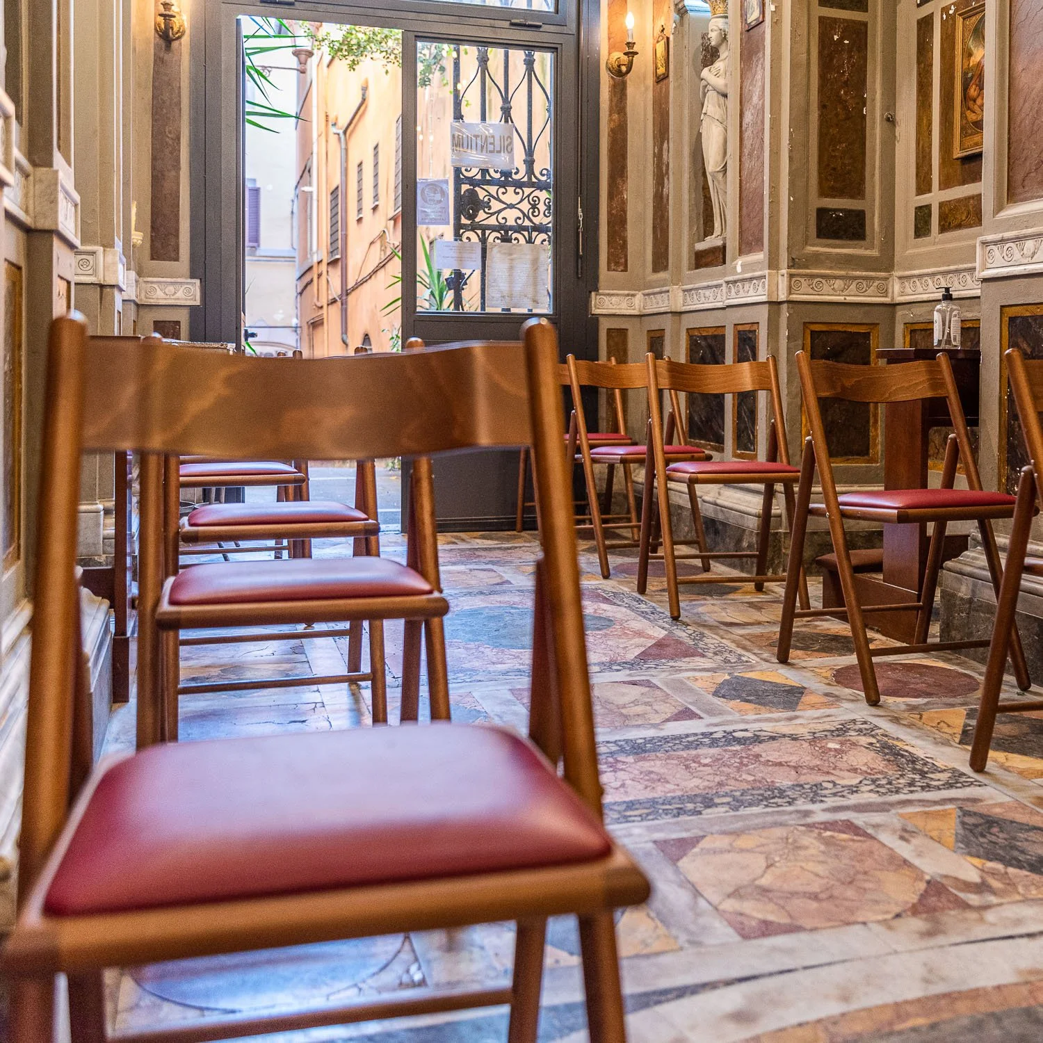 These Unique Churches In Rome Are True Hiddem Gems