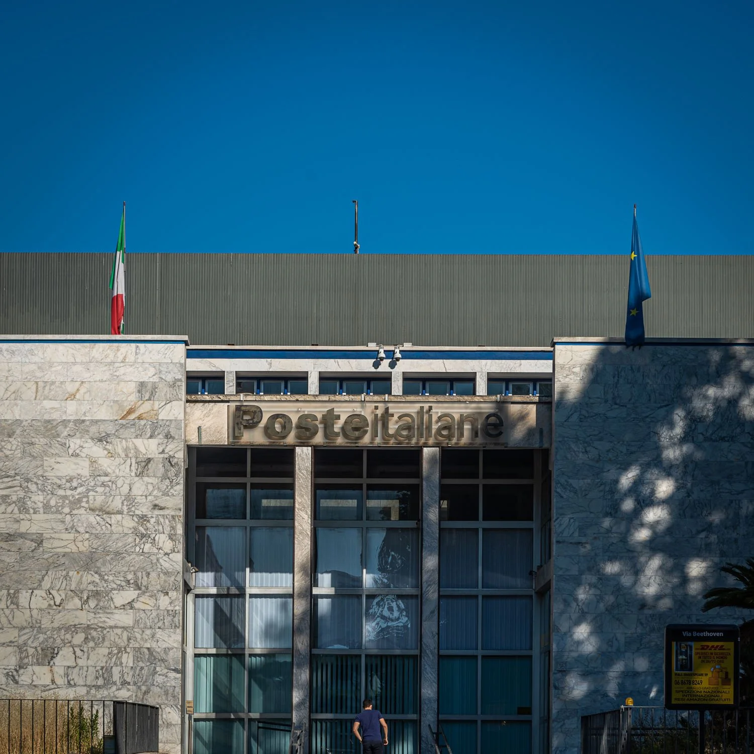 Understanding The National Postal Service In Italy