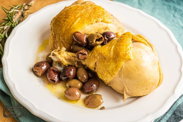 A Simple And Traditional Italian Chicken Cacciatore Recipe