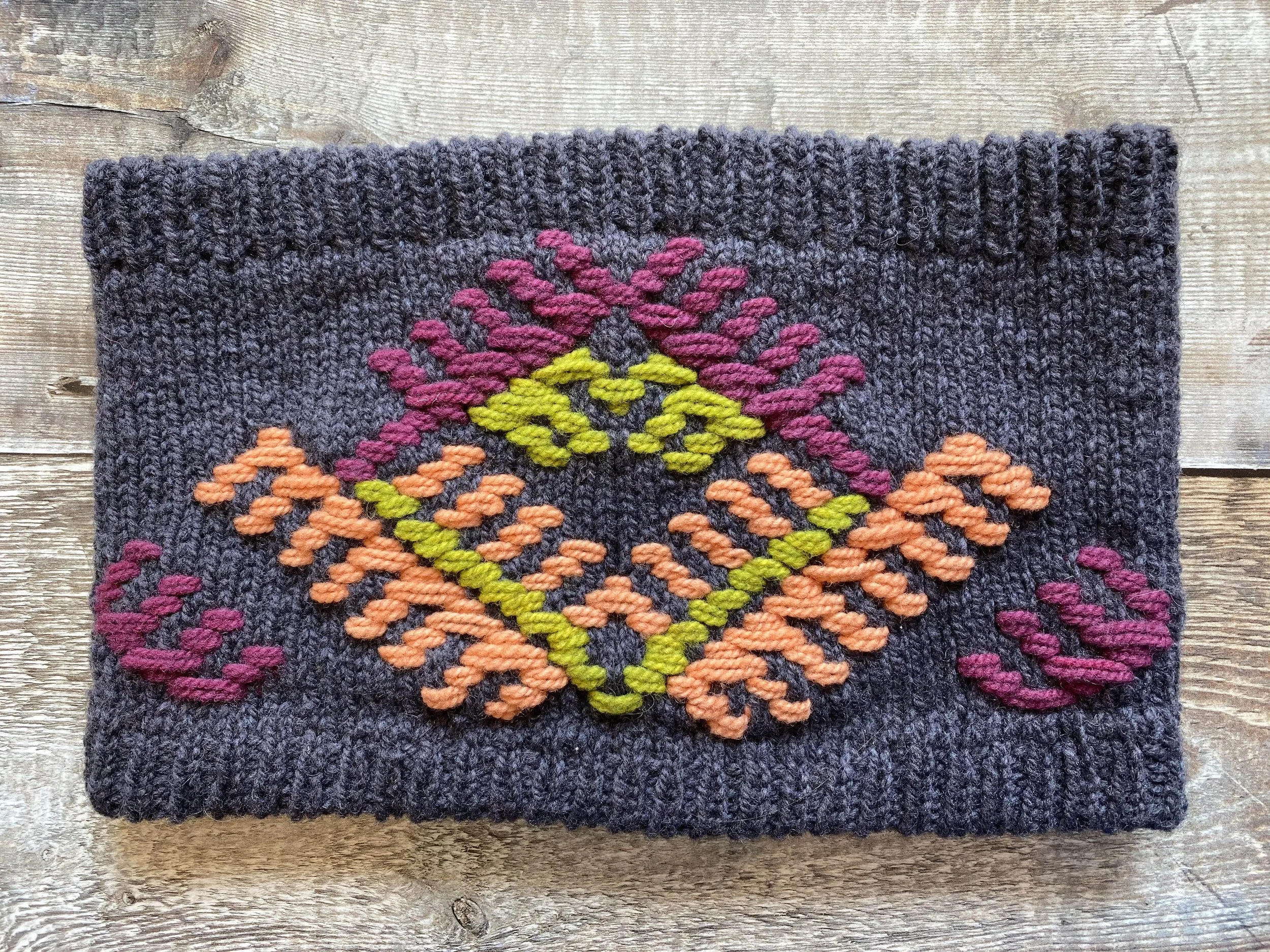 Agnes cowl (DANISH) - Roosimine cowl pattern — Aleks Byrd Designs