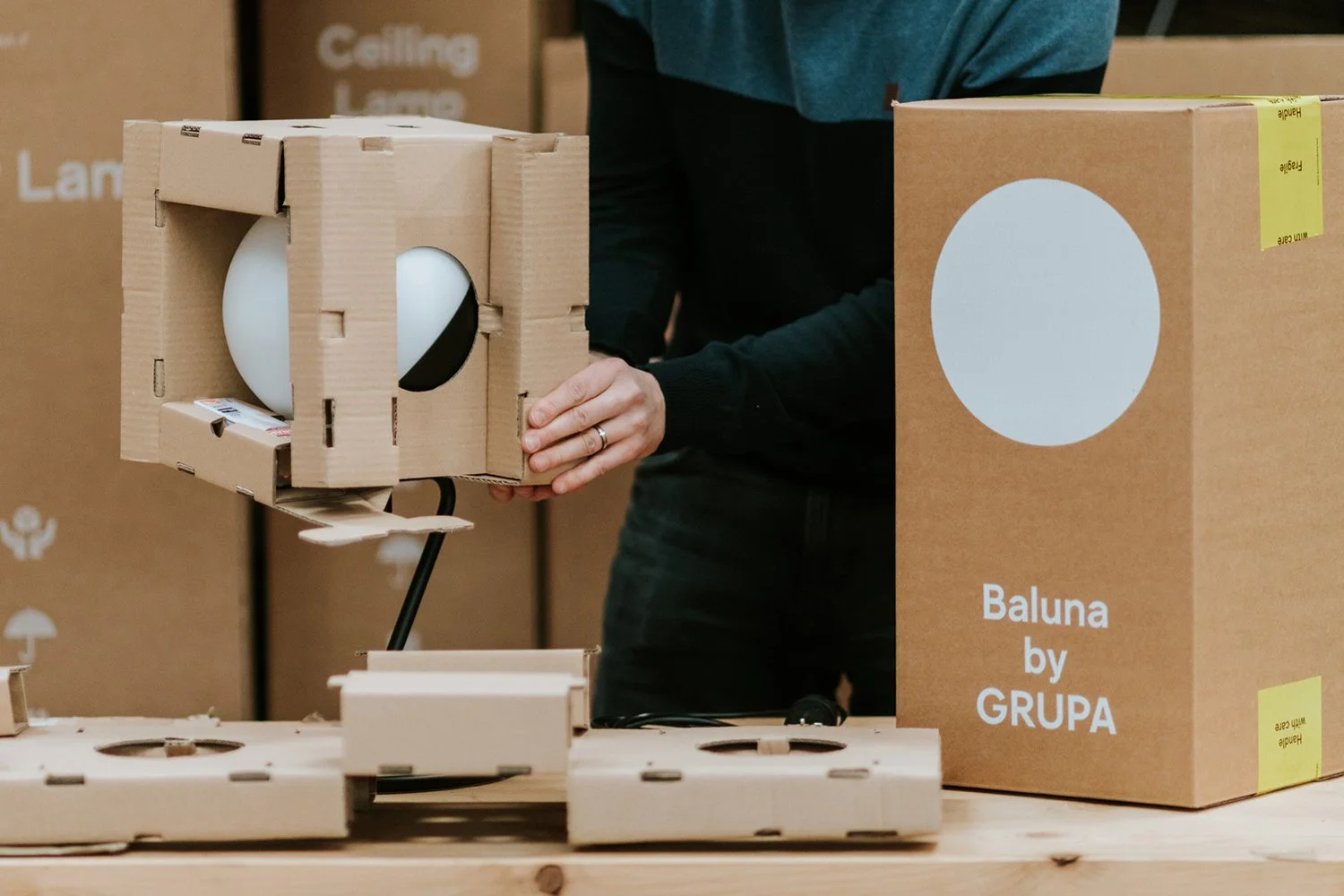 15+ inspiring examples of minimalist white and kraft packaging done ...