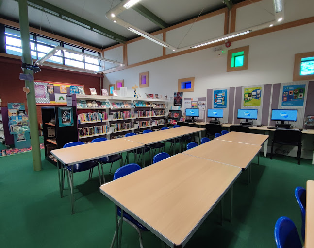 Winnersh Community Library Woking I Floyd Slaski Architects