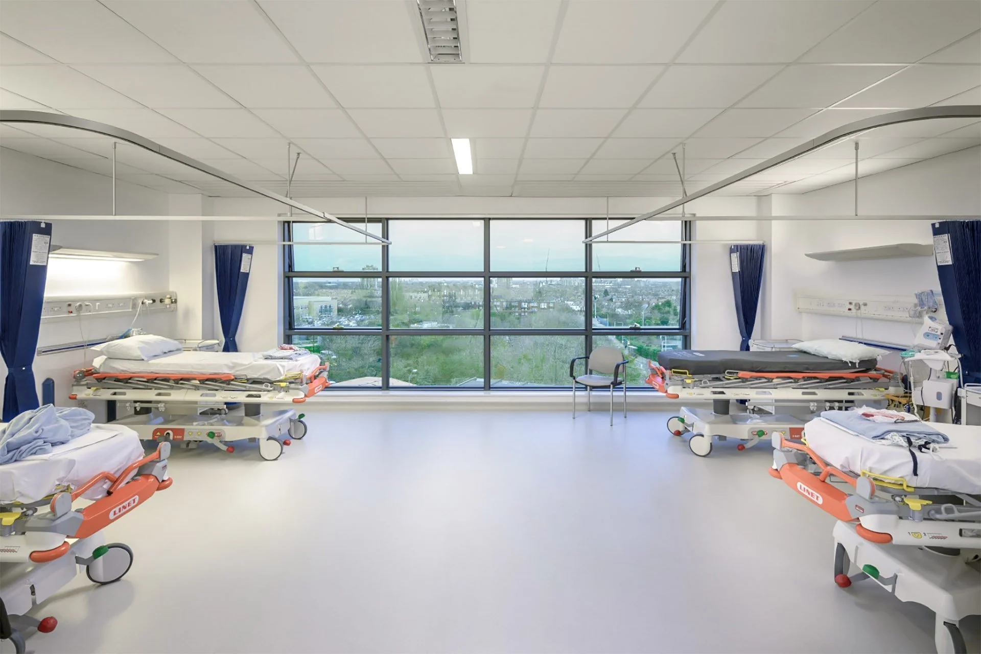 Newham University Hospital Orthopaedic Theatres I Floyd Slaski Architects