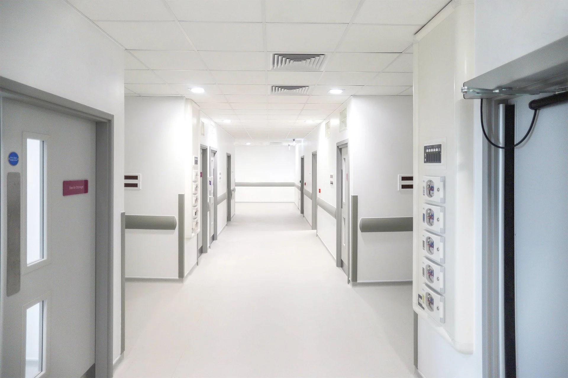 Newham University Hospital Orthopaedic Theatres I Floyd Slaski Architects